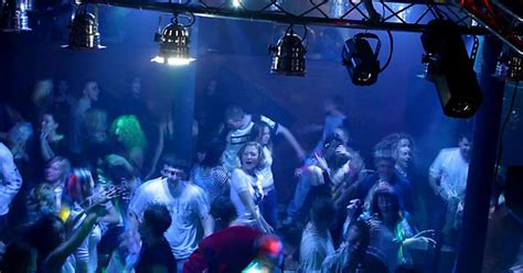 Polémica En Rosario Prohibieron Que Una Pareja Gay Se Besara En Un Bar