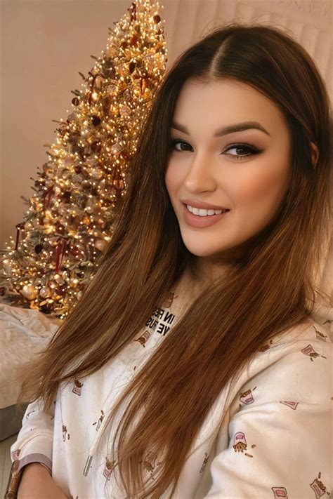 Beautiful Anastasia 28 Y O From Kharkov With Dark Brown Hair Id