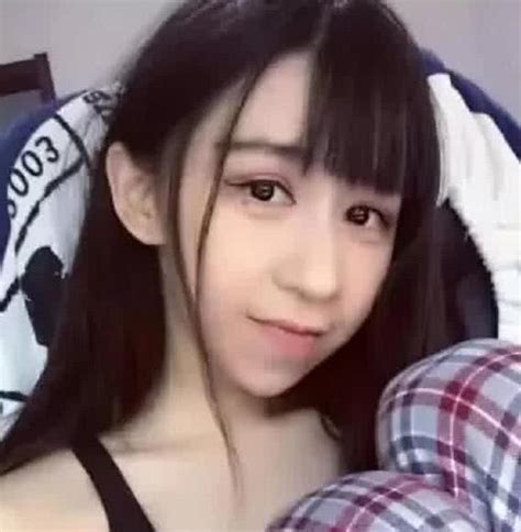 蔡萝莉生活照被曝光，看到黑化后的她，网友：还关注干嘛？ 每日头条