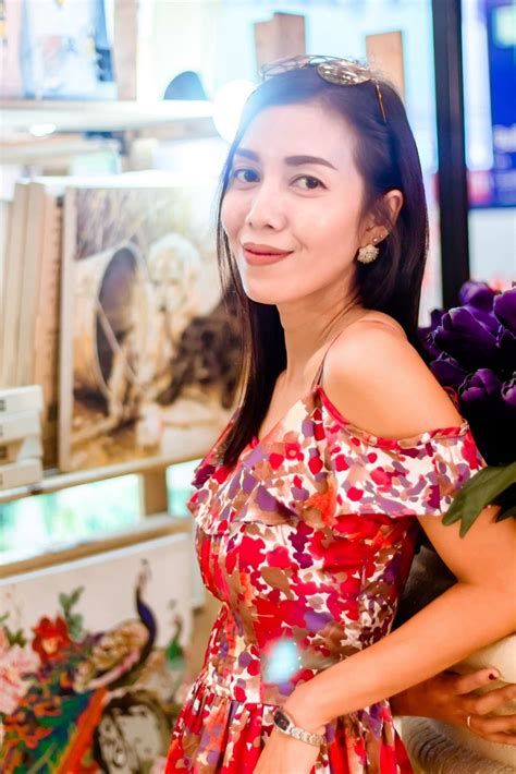Single Holiday For Men In Thailand With Sexy Travel Companion