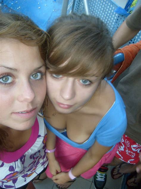 Cleavage Downblouse And Nipple Peeks Collection Vol 76 Porn Pictures