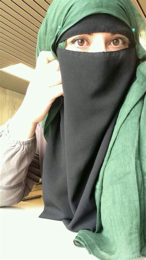 Woah I Like Her Style Of Jilbab😍 Hijab Niqab Muslim Hijab Hijab Chic