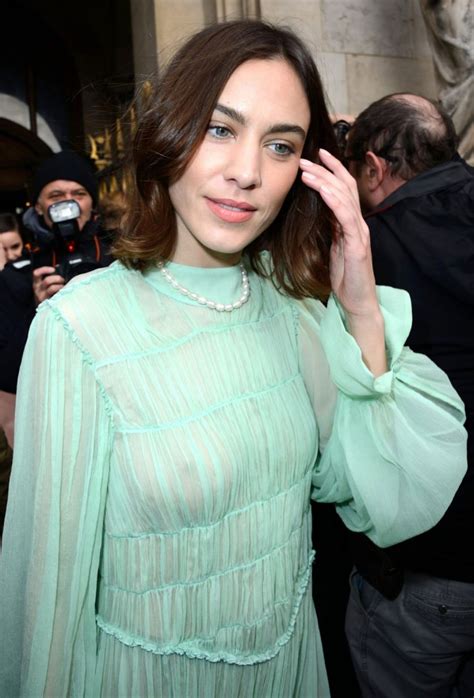 Alexa Chung Nips 3
