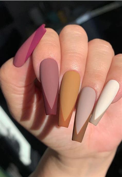 70 Fresh Design Ideas For Almond Shaped Nails Page 25 Of 70 Lily