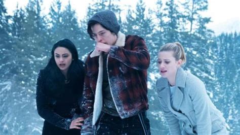Levis Trucker Jacket Worn By Jughead Jones Cole Sprouse As Seen In
