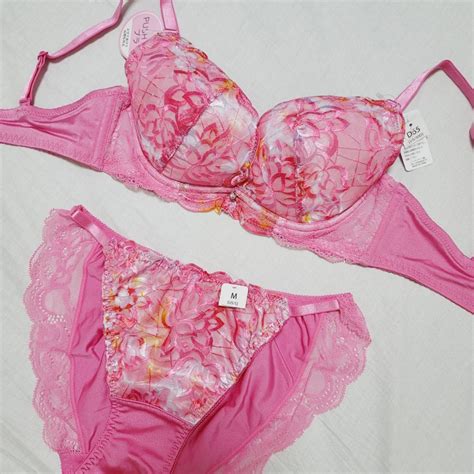 【未使用】【タグ付き新品未使用】 Aimerfeel☆ブラショーツセット☆ブラジャー＆フルバック☆花柄レース☆サイドストリング☆華やかピンクの