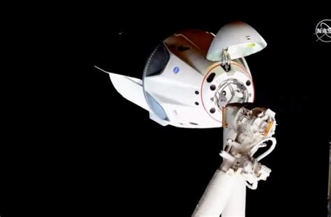 Spacexs Crew Dragon Successfully Docked With The Iss Will Return To