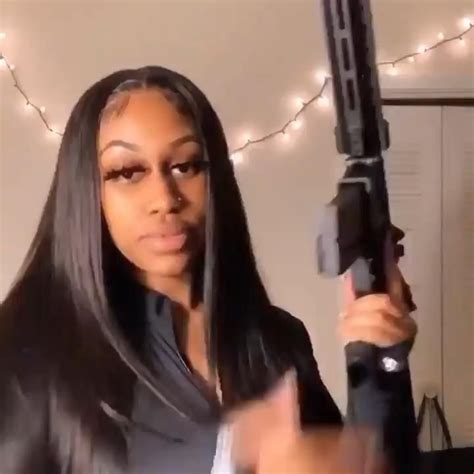Pin On Couples Thug Life Girl Thug Girl Gangster Girl