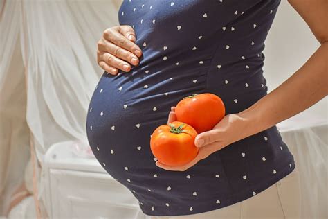 10 Manfaat Tomat Untuk Ibu Hamil Dan Janinnya Hello Sehat