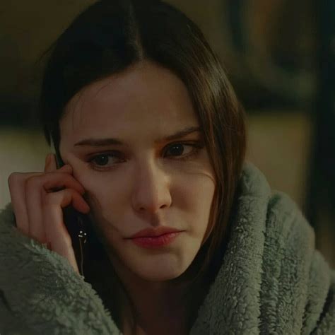 Alina Boz Cole Sprouse Quick Female Actresses