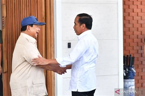 Prabowo Hampiri Jokowi Di Halim Untuk Beri Ucapan Ulang Tahun Antara News