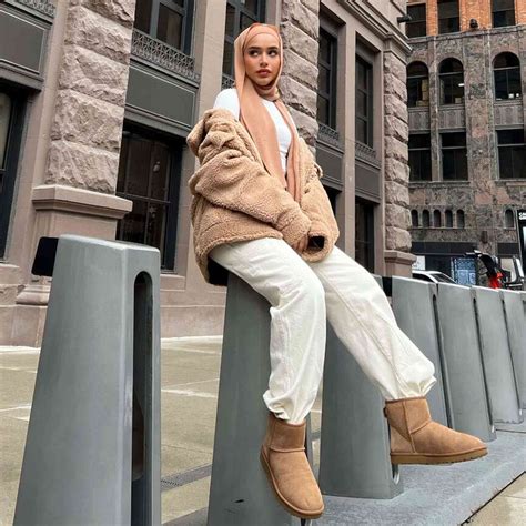 How To Style Ugg Boots Postureinfohub
