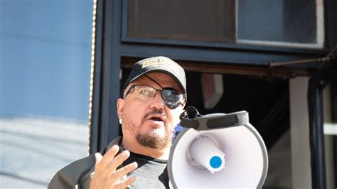 Inside Oath Keeper Stewart Rhodes Trial