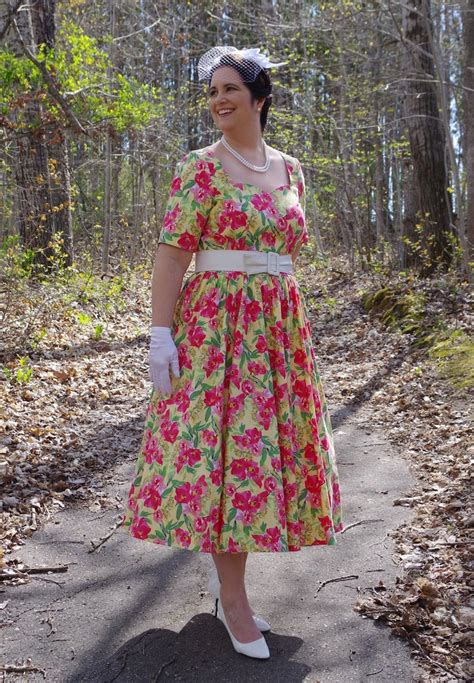 Plus Size Retro Dresses 50s 60s 70s 80s 90s