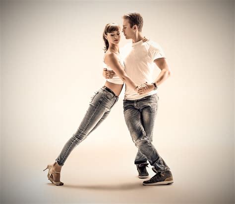 From Beginner To Pro A Step By Step Guide To Learning Bachata Dance