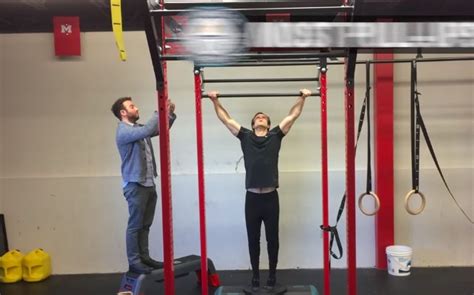 Self Proclaimed Pull Ups Aficionado Sets Guinness World Record For