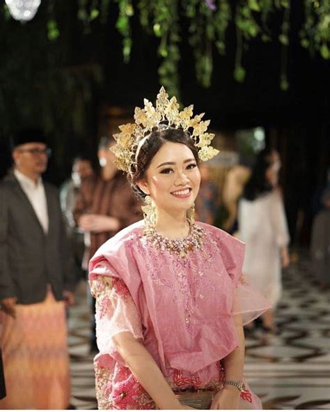Nama Pakaian Suku Bugis – Ujian