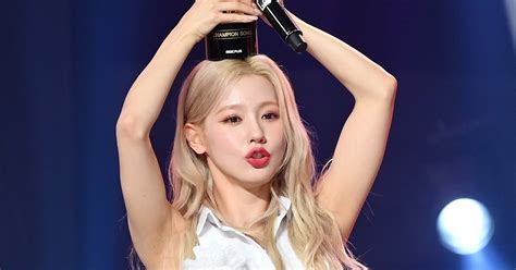 여자 아이들 미연 트로피 왕관 쓴 퀸[엑s Hd포토]