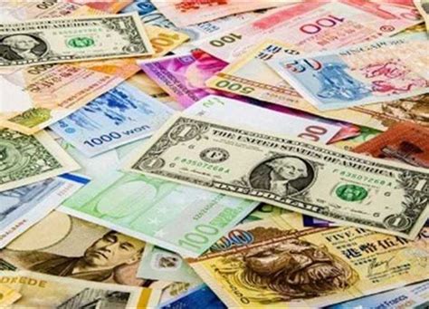 سعر الدولار اليوم مقابل الجنيه والعملات العربية والأجنبية قبل بداية