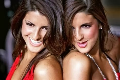 Could They Be The Most Attractive Twin Sisters Ever Ye Kya Chutiyapa Hai