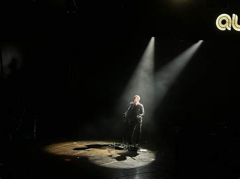 Cigarettes After Sex Traz O Minimalismo Para O Palco Da Audio Em Show