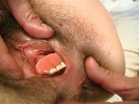 Josephine Gives Extremely Deepthroat Gumjob