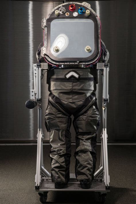 Nasa Unveils New Mars Spacesuits