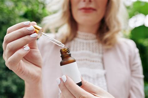 What Is Retinol What Are The Side Effects And How To Add It To Your
