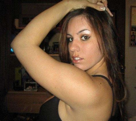 Pictures Of Gracie Exposing Her Huge Tits Porn Pictures Xxx Photos
