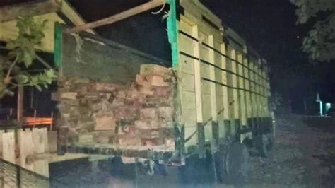 Angkut Kayu Ilegal Di Aceh Utara Sopir Tak Berkutik Dihentikan Tni Dan