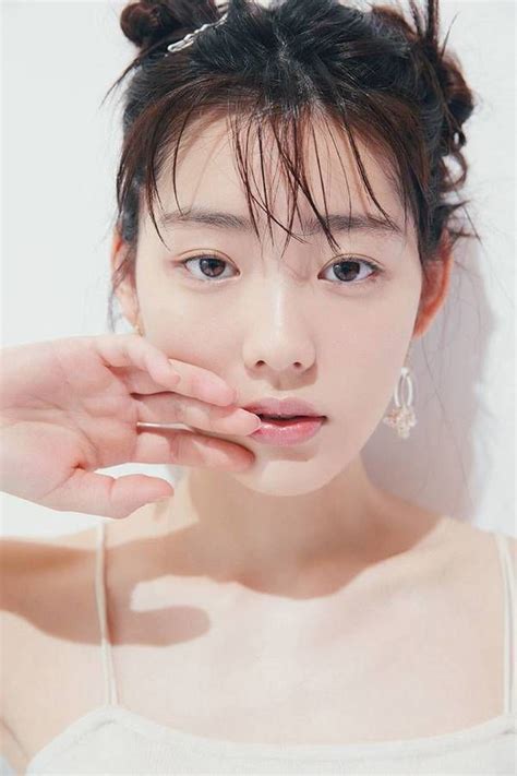 美人すぎる女子大生モデルとして話題♡ 中村里帆の魅力を徹底解剖！ ローリエプレス Hoop Earrings Women