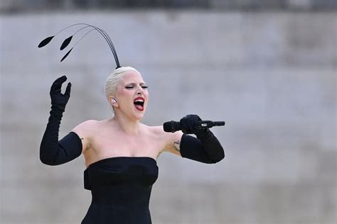 Lady Gaga Apre Le Olimpiadi Parigi 2024 Con Un Look Francesissimo In
