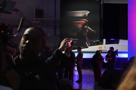 Nasa Names First Woman First Black Astronauts For Artemis Ii Lunar Flyby