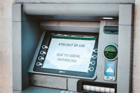 membuat program atm sederhana menggunakan python pesona