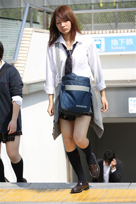 ボード「女子高生」のピン