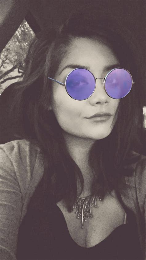 Pin By Alejandra Salazar On Snapchat Filters Round Sunglass Women