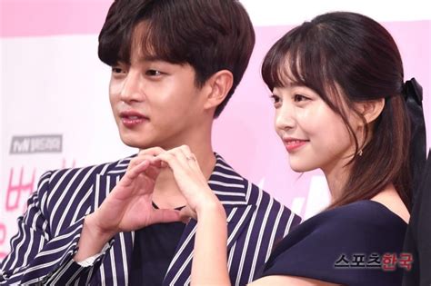 김민석·김가은 달달한 하트