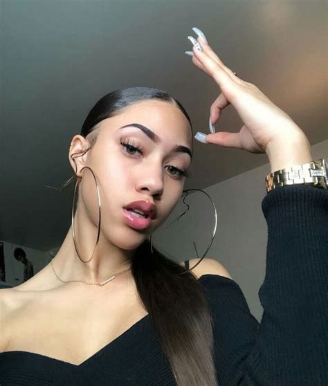 Pinterest Nandeezy † Coiffures Baddie Coiffure Annee 90 Coiffure