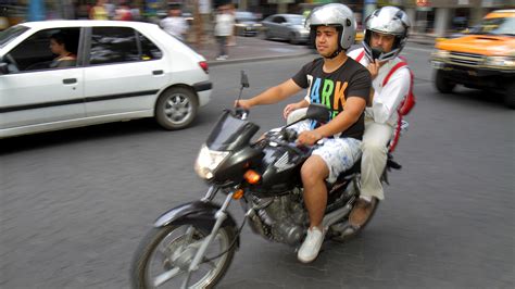 ¿te Movilizás En Moto Todo Lo Que Tenés Que Saber Para Andar En Dos