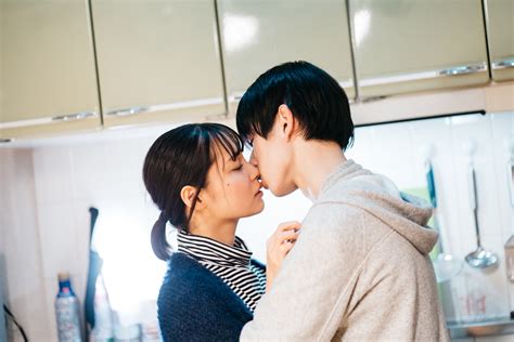 画像1 18 「恋愛ドラマな恋がしたい」初回から濃厚キスで「いきなり神回」京典和玖の“おねだりキス”が話題 モデルプレス