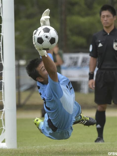 [mom1105]青森山田gk廣末陸 1年 2試合で計5本セーブ Pk戦連勝の立て役者 拡大写真｜infoseekニュース