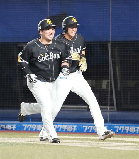 【ソフトバンク】山川穂高が先制の5号2ラン リーグトップを独走する27打点目 プロ野球写真ニュース 日刊スポーツ