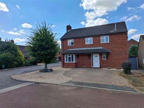 4 Bed Detached House For Sale In Whistlets Close West Hunsbury Nn4