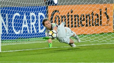 Mackenzie Arnold Signs For West Ham Sports247