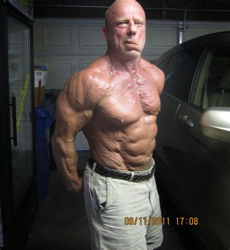 60 Year Old Bodybuilder 25 Pics Page 1