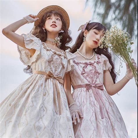 Japanese Girls Fashion 2012