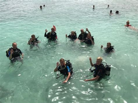 Intro Scuba Diving In Curaçao 1 2 Day – Curacao Activities