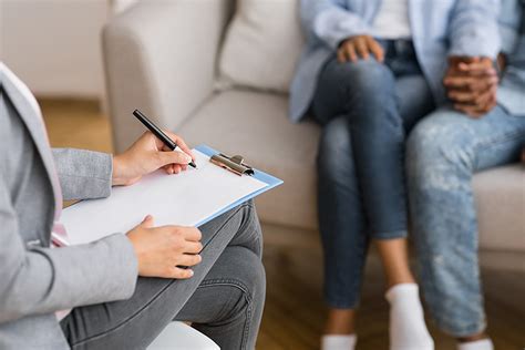 Blog 3 Tips For Finding An Effective Marriage Therapist
