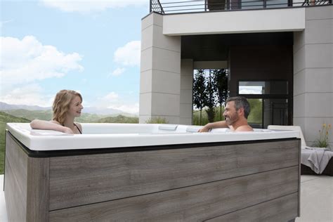 Bullfrog Spas Stil7 Hot Tubs And Swim Spas