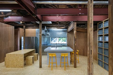 長坂常 スキーマ建築計画による、神奈川・鎌倉の、築80年以上の日本家屋を改修した事務所兼用住宅「北条sanci